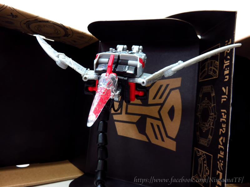 [達人專欄] 「開箱」變形金剛《Generations Selects》世代精選 Red Swoop & Ricochet 紅飛鏢 / 舞者 ...